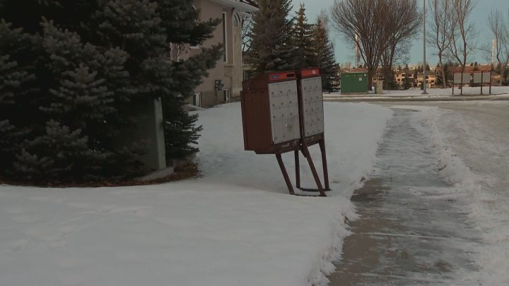 Charges laid after speeding truck hits mailbox, house and 7 vehicles on ...