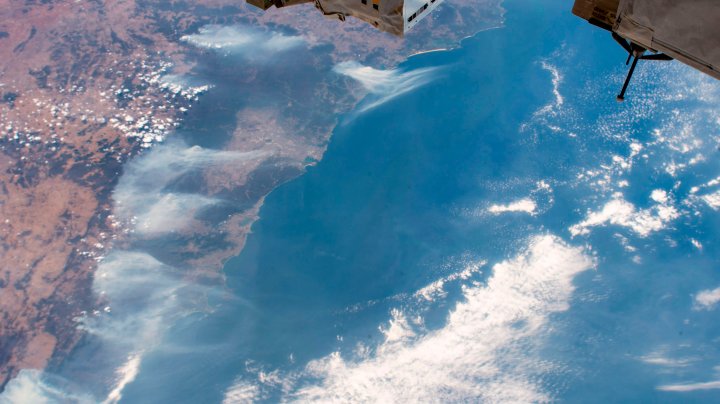 Australia wildfires from space: Satellite photos show scope of infernos ...