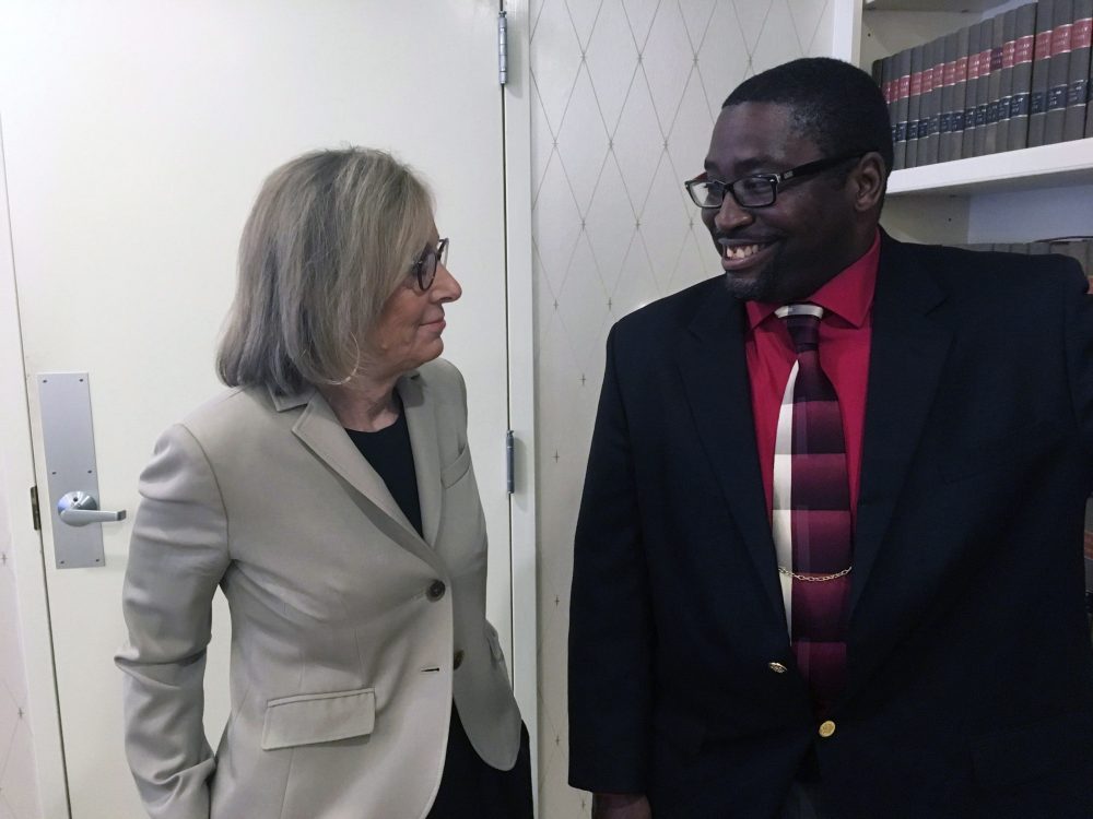 Detroit bank calls police on man trying to cash racism settlement ...