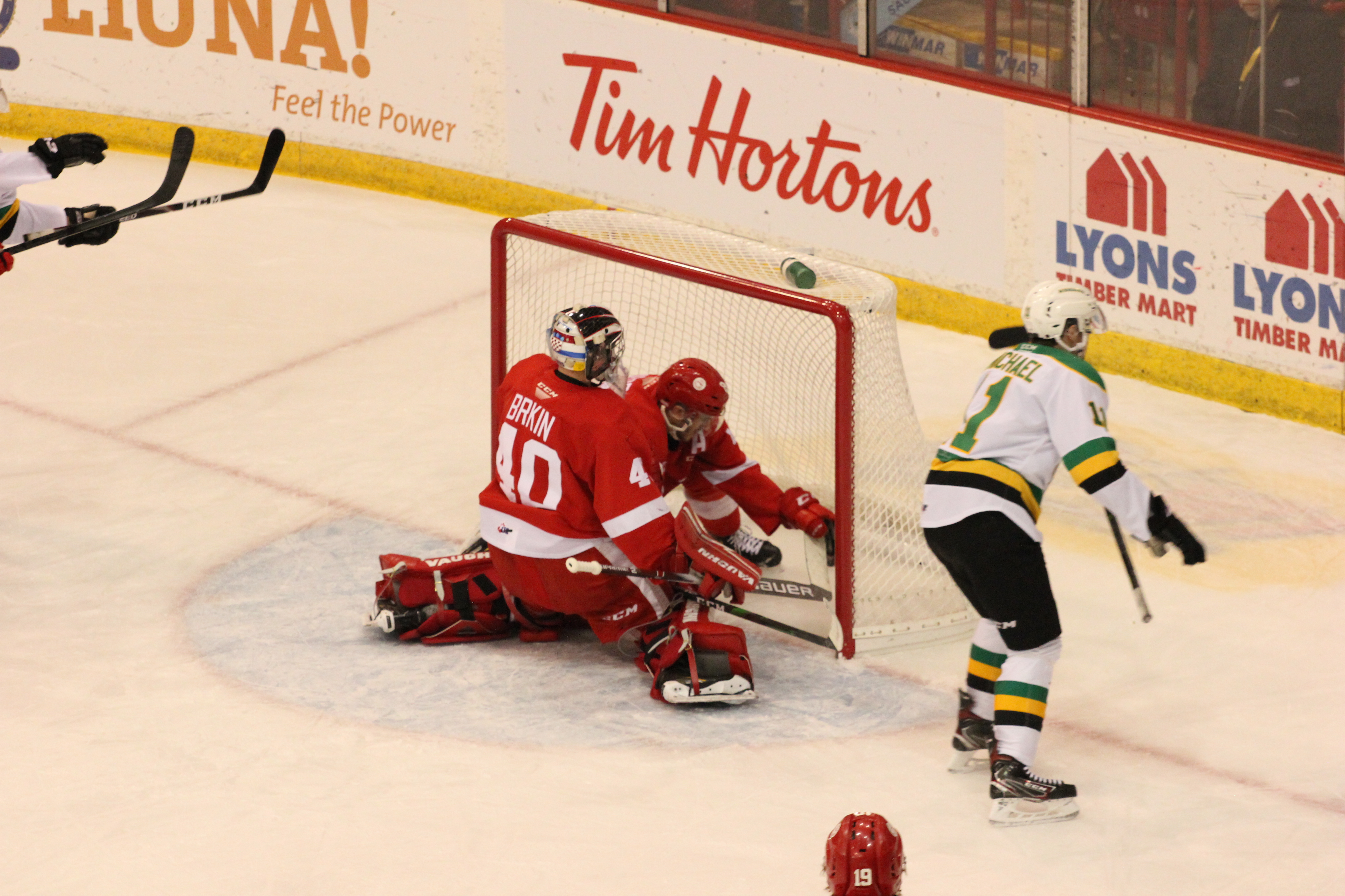 Connor McMichael reaches 30 goals as the London Knights down the ...