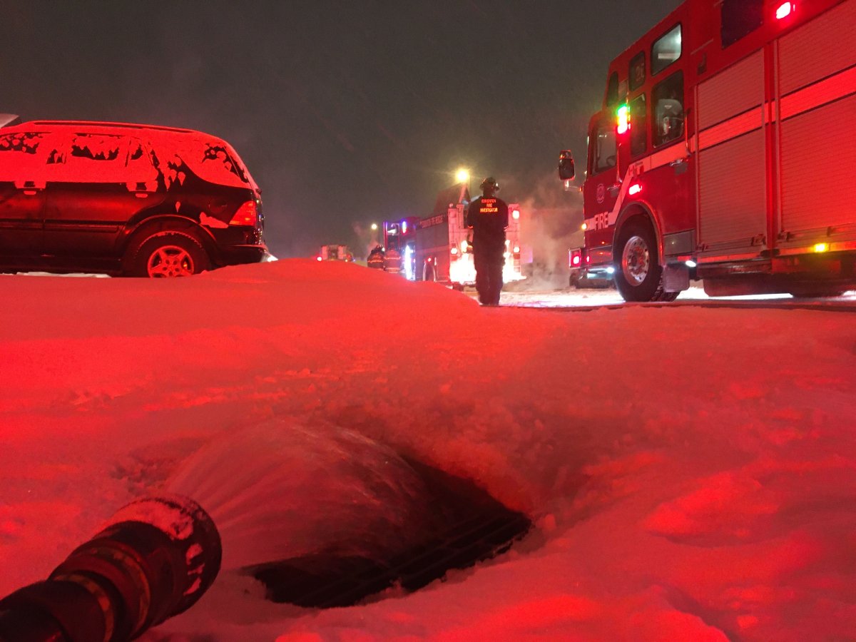 Fire crews battle blaze in southeast Edmonton amid frigid temperatures ...