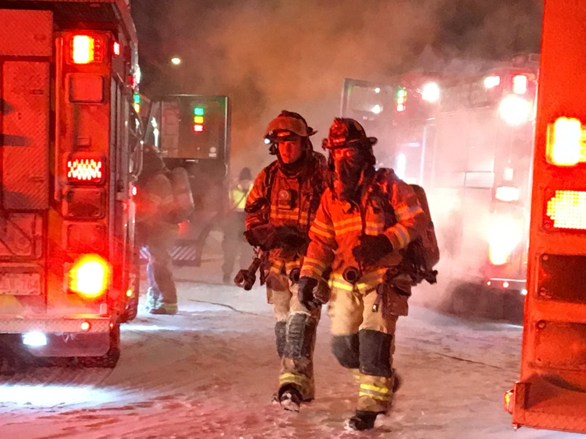 Fire crews battle blaze in southeast Edmonton amid frigid temperatures ...