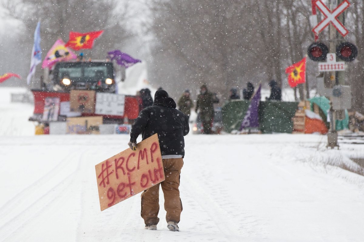 Reality check: Can the Canadian government send RCMP to arrest Wet ...