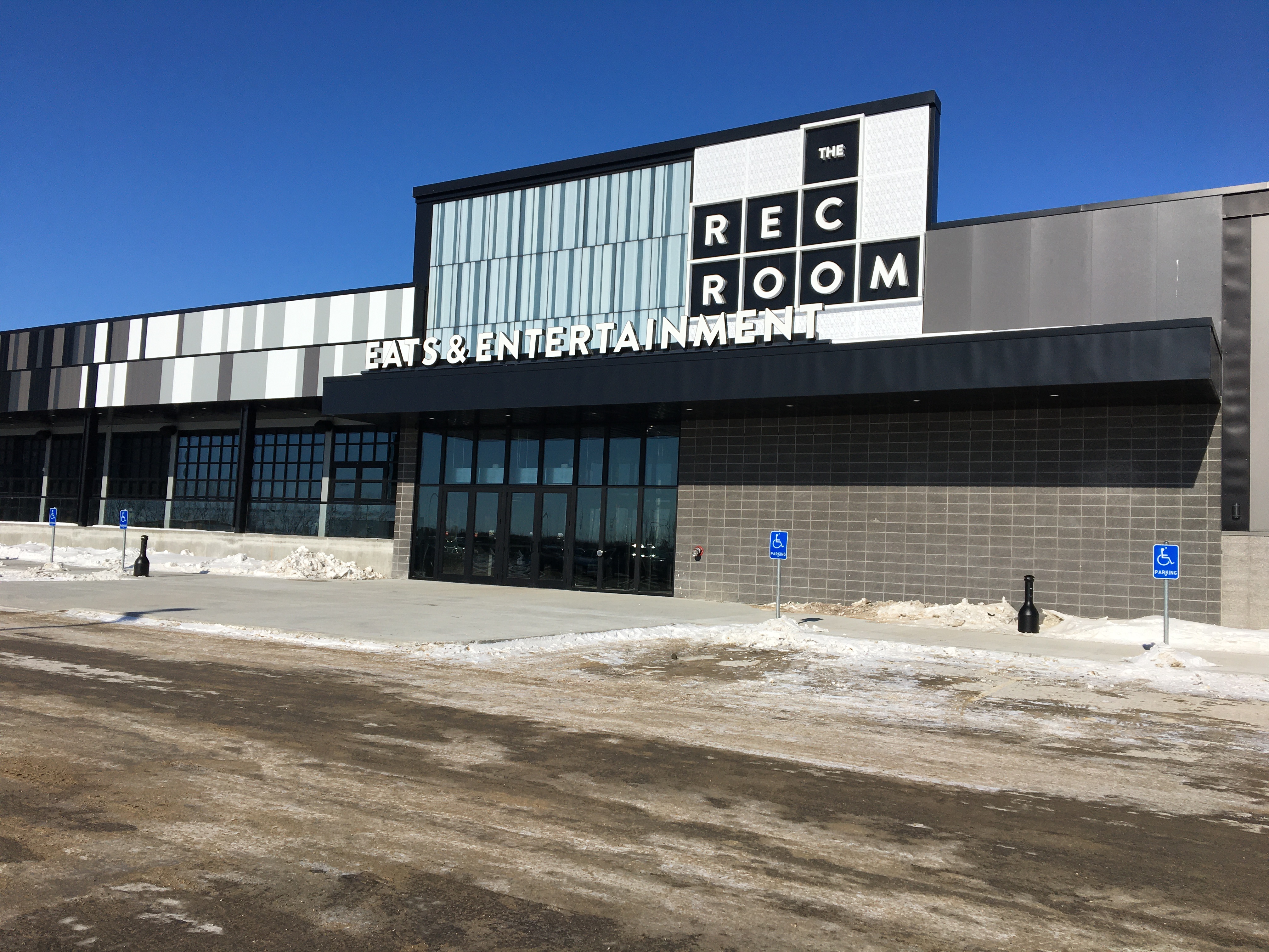 The Rec Room opens eighth Canadian location in Winnipeg - Winnipeg ...