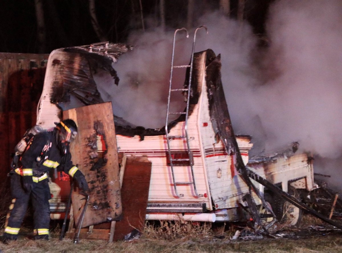 West Kelowna firefighters extinguish RV fire | Globalnews.ca
