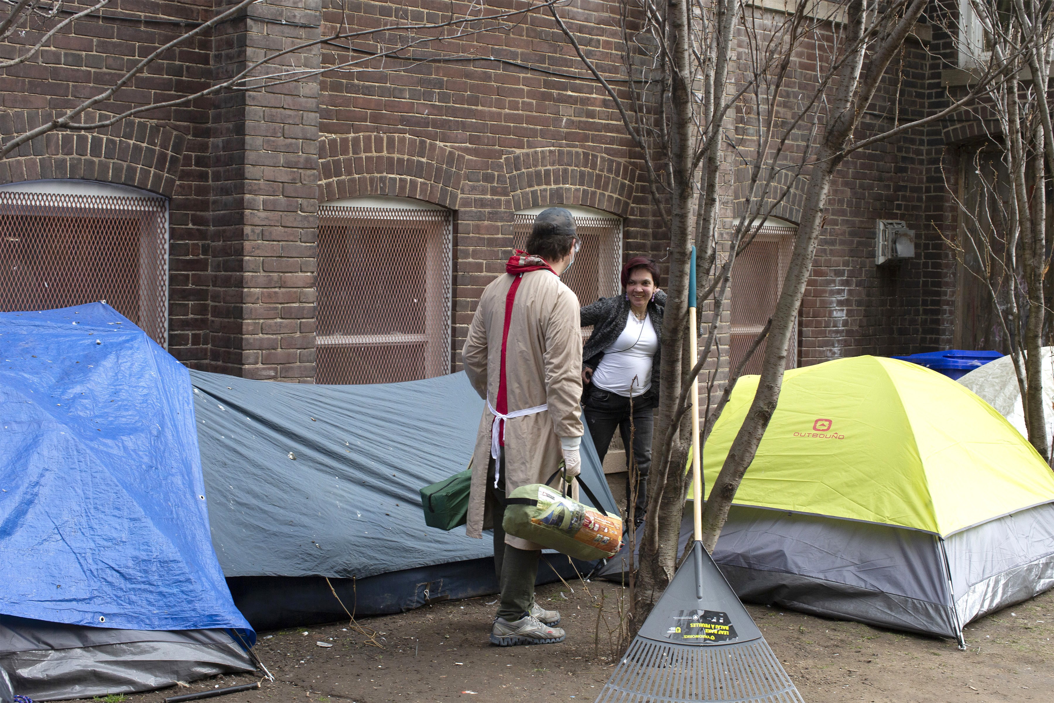 Toronto homelessness advocates sue city over COVID-19 response ...
