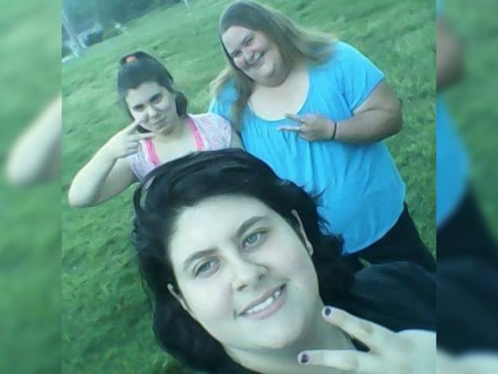 Georgia woman, 20, dies protecting her twin sister from tornado ...