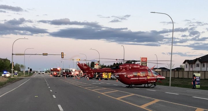 STARS airlifts 1 to hospital after early-morning crash in Leduc ...