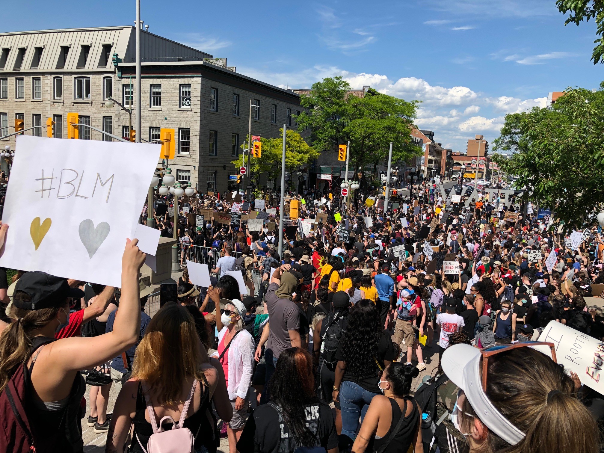 Trudeau, thousands march in Ottawa anti-racism protest | Globalnews.ca