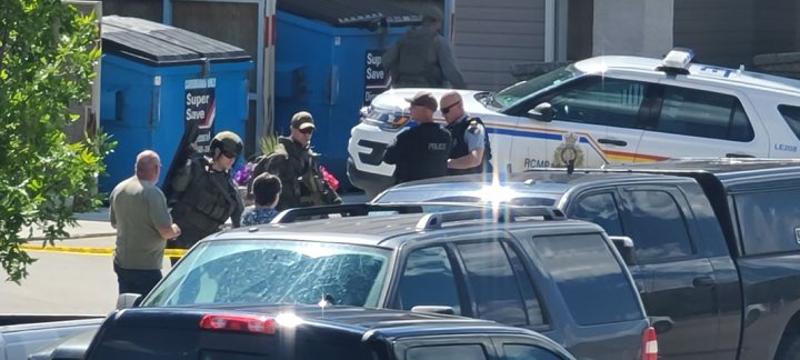 2 men arrested, 1 suspect still on the loose after shooting in Leduc ...