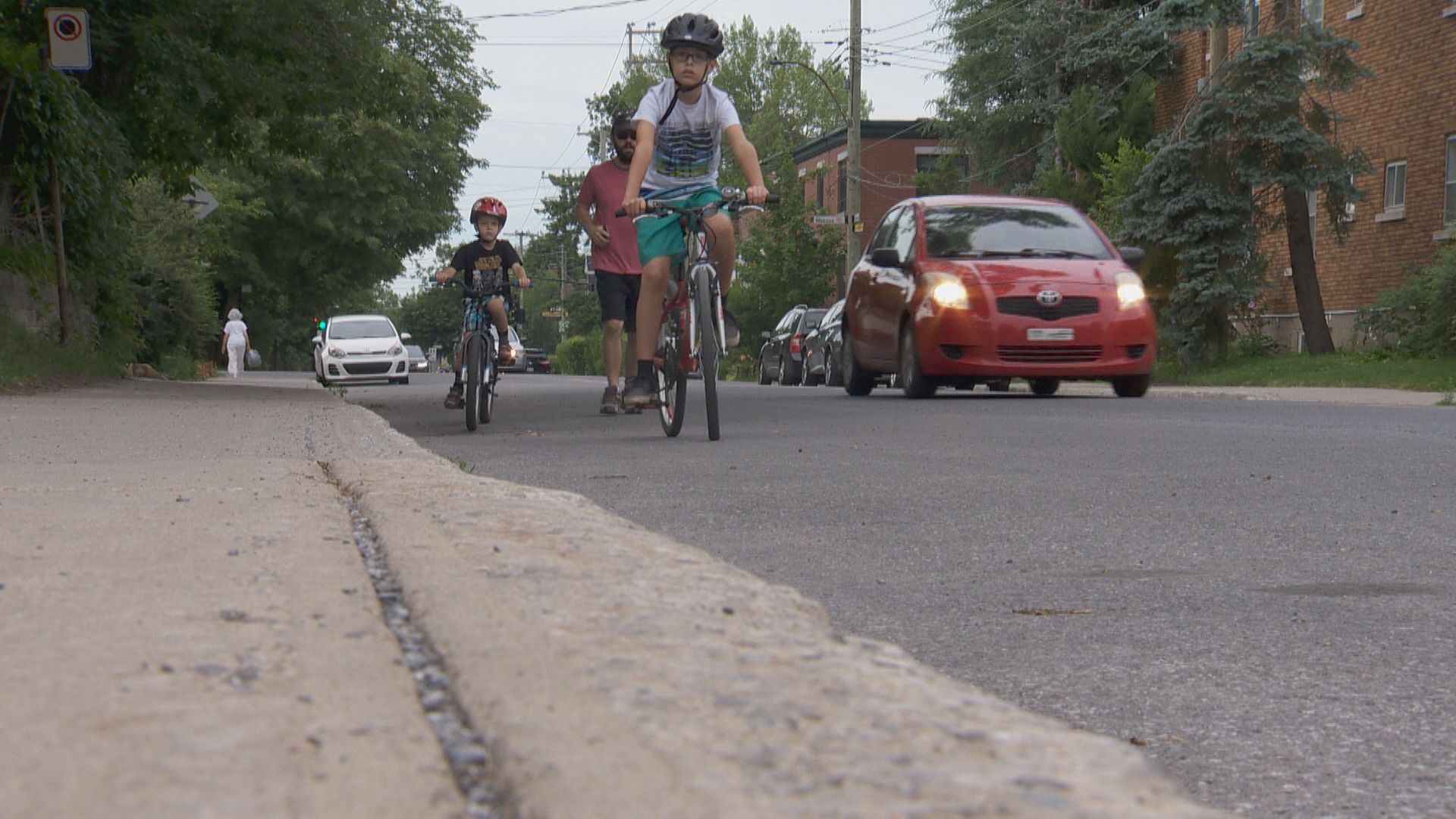 Montreal residents frustrated over loss of parking on Terrebonne Street ...