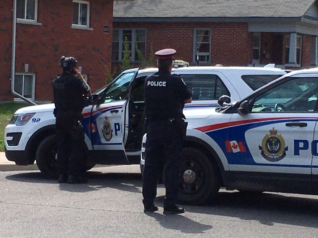 Peterborough police surround house at Stewart and Dalhousie streets ...