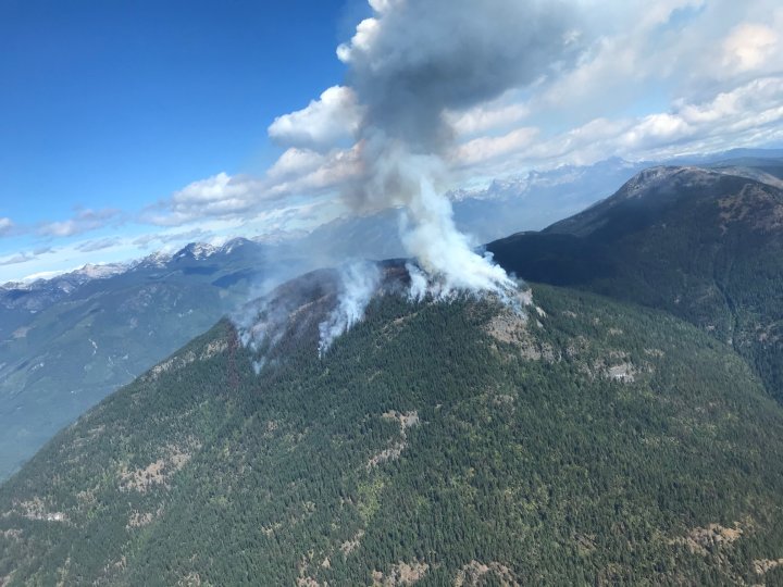 305 homes on evacuation alert due to wildfire in Slocan Valley ...