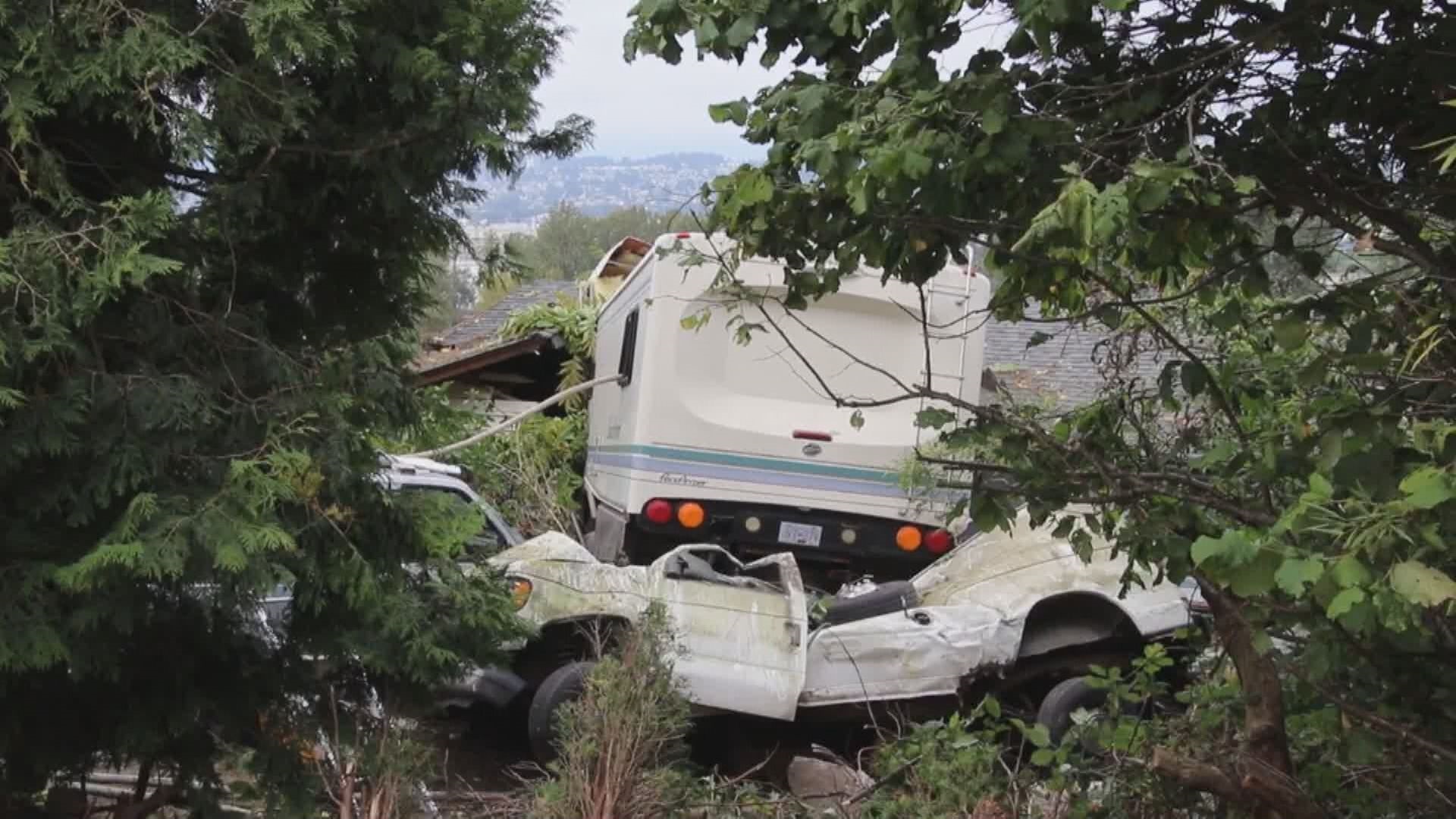 Video captures moment runaway RV slams into home in Surrey, B.C. - BC ...