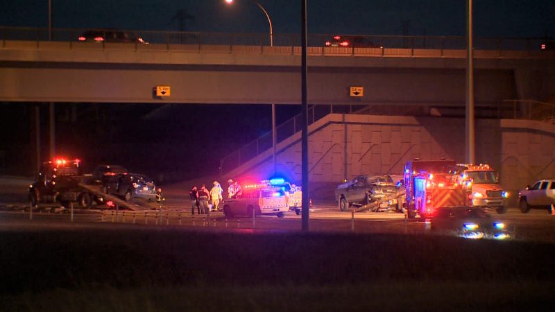 3 people injured in highway crash north of Calgary - Calgary ...
