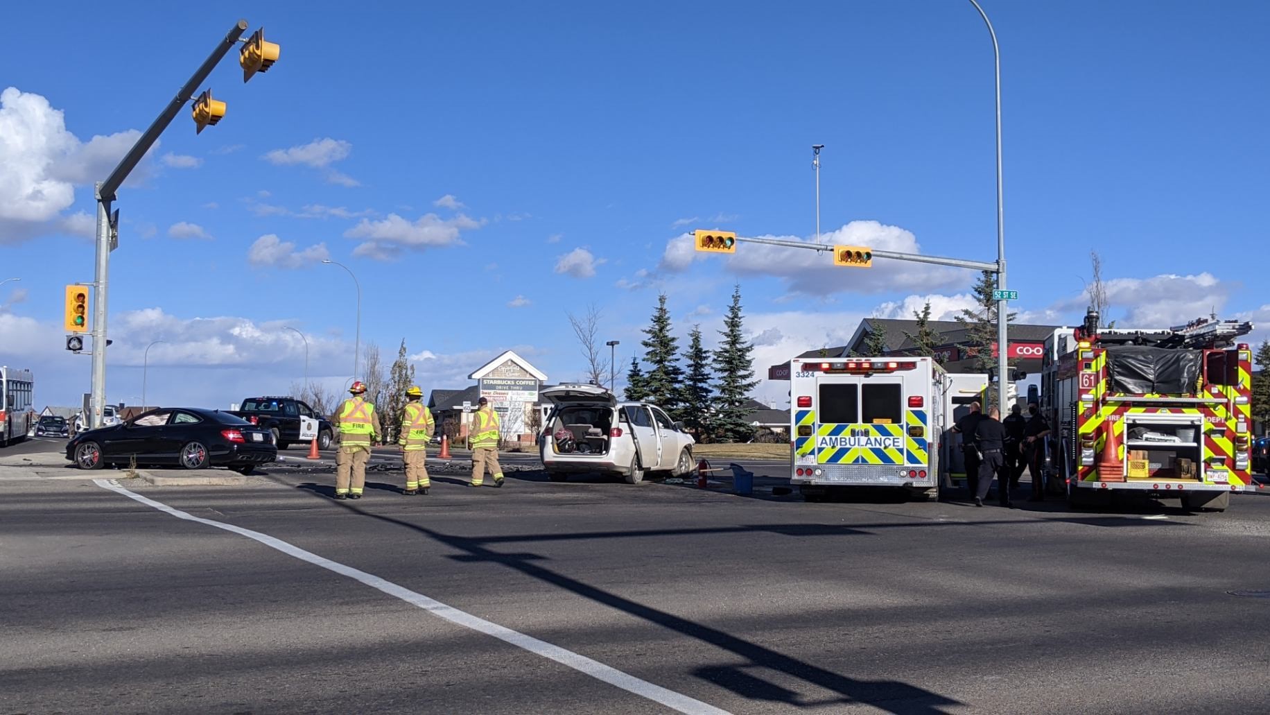 Crash in southeast Calgary sends 6 people to hospital - Calgary ...
