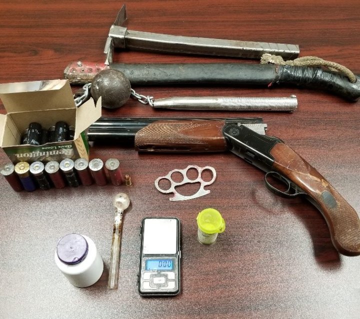 RCMP seize weapons, drugs in rural Manitoba raid - Winnipeg | Globalnews.ca