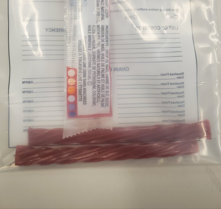 Kenora, Ont., trick-or-treater finds razor blade in candy: police ...