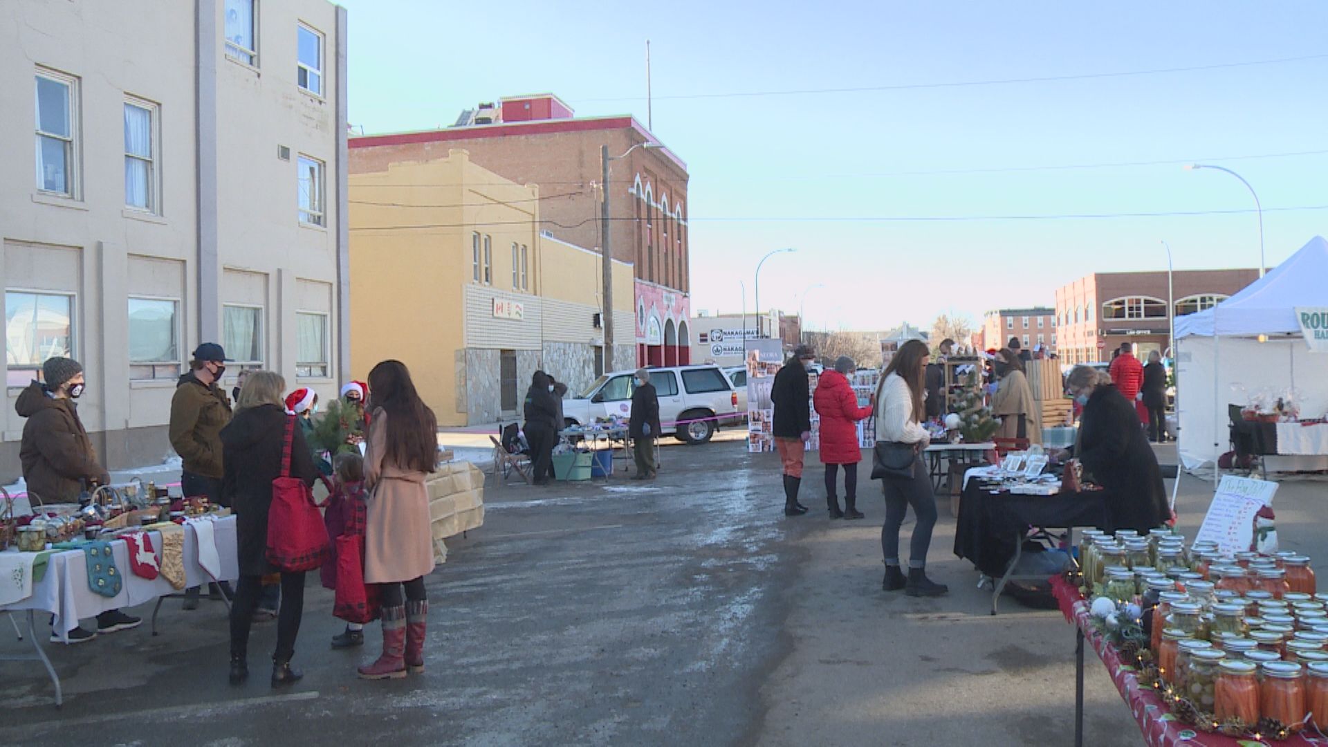 Lethbridge’s 2020 Christmas shopping season sees early rush to stores ...