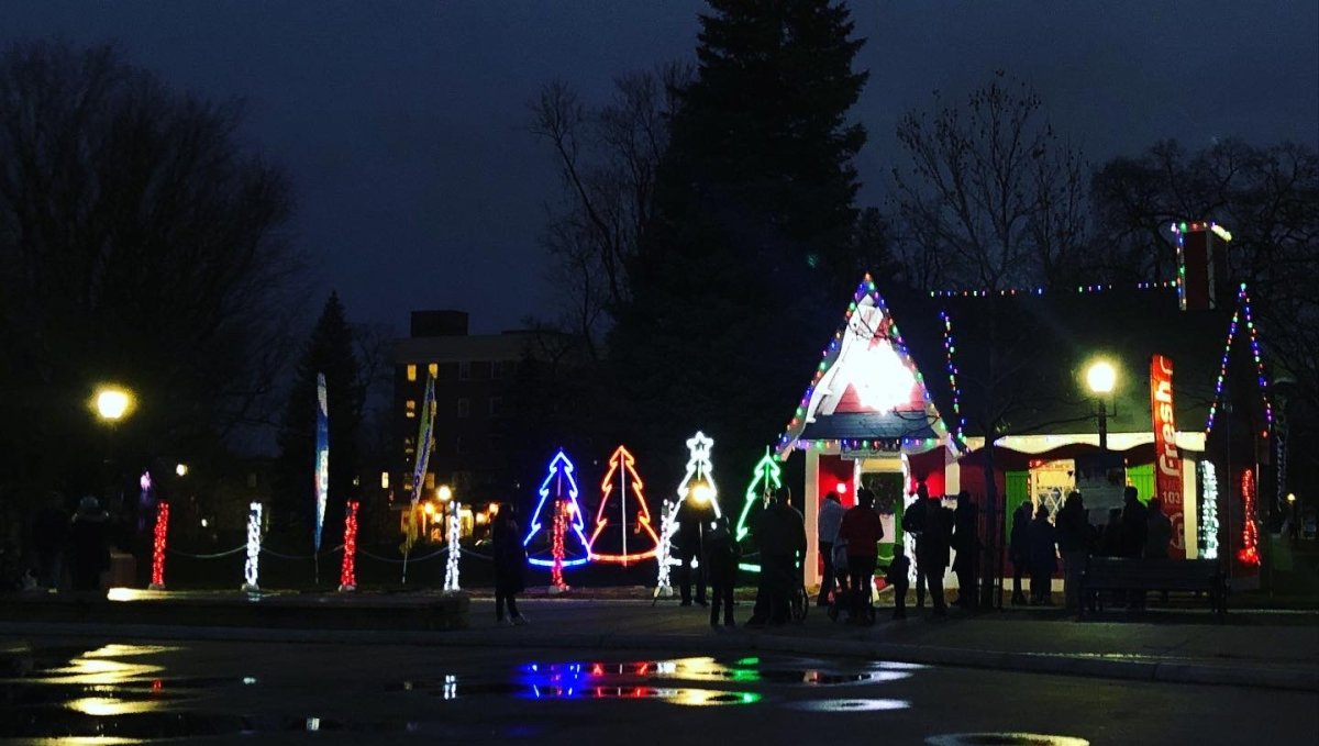 Santa’s House officially opens in London, Ont. - London | Globalnews.ca