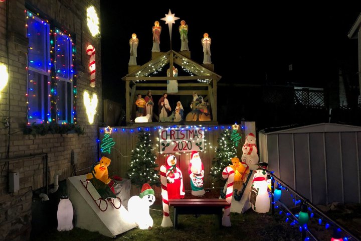 Dozens flock to see Christmas lights on Weber Street in Kitchener on ...