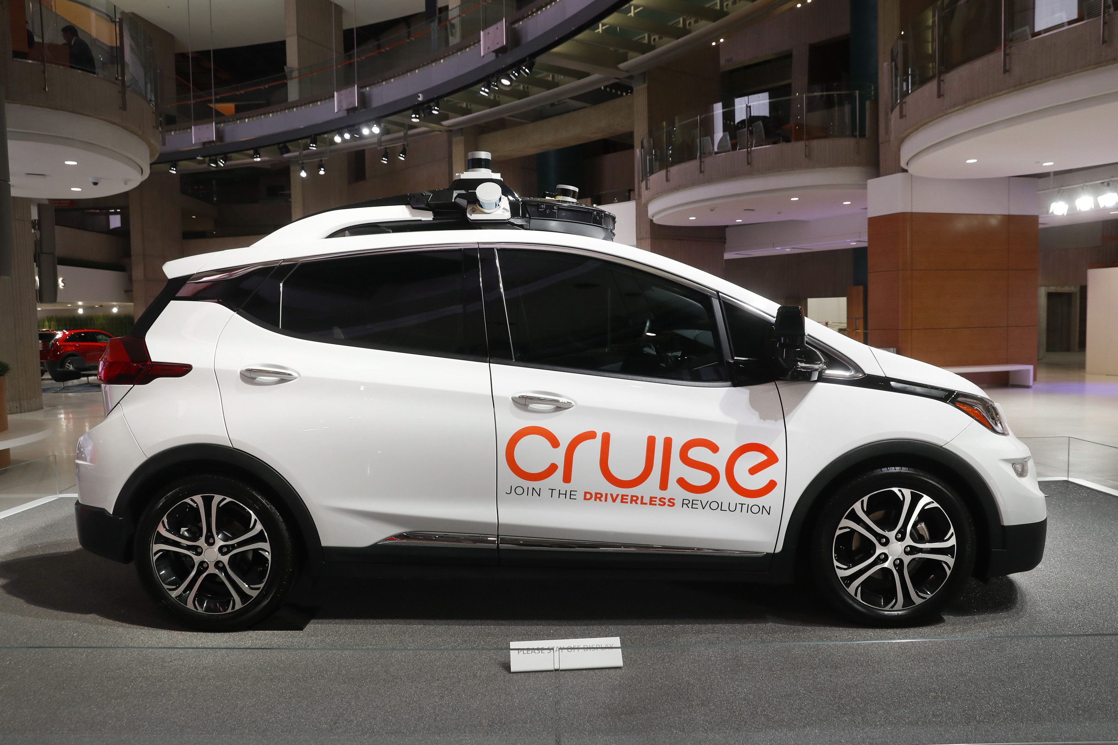 GM partners with Microsoft to ramp up rollout of self-driving cars ...
