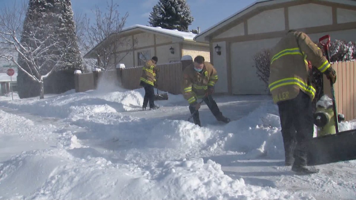 Calgary police report more than 100 collisions following snowfall ...