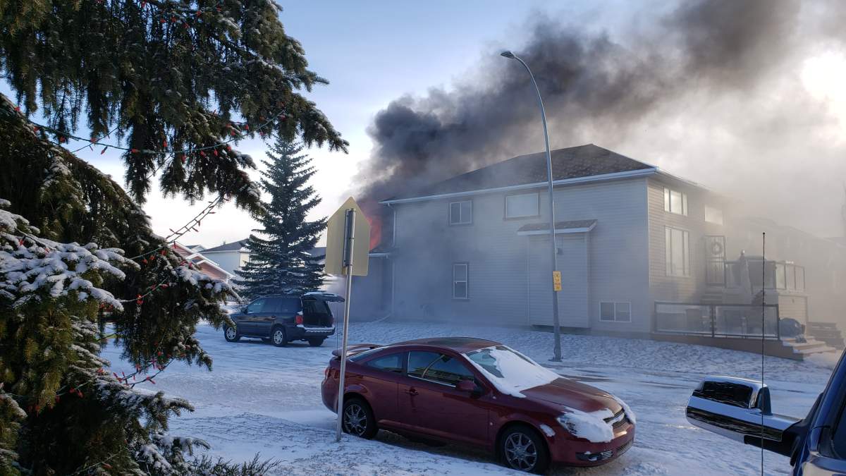 Crews battle house fire in northwest Calgary - Calgary | Globalnews.ca