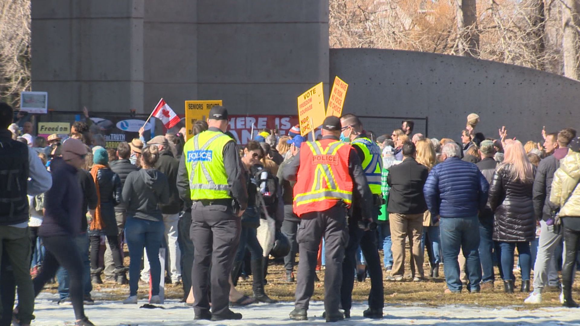 Calgary police condemn racism, respond to weekend anti-lockdown ...