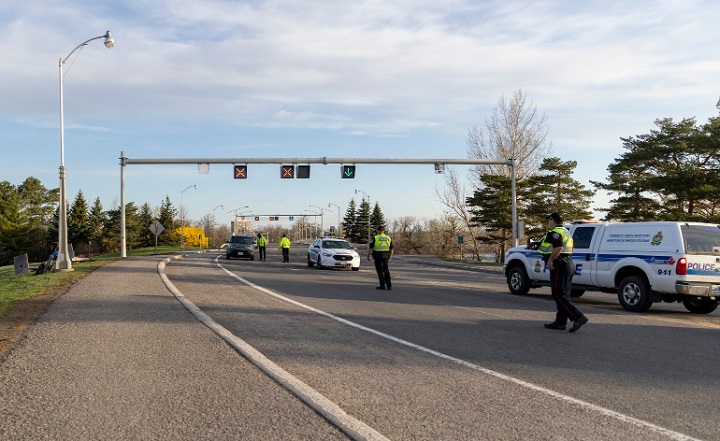 COVID-19: Ottawa police announce end of 24-7 presence at Ontario-Quebec ...