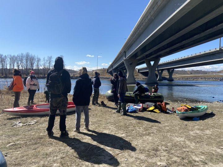 Friends of fatal shooting victim Shane Smith resume search for his body ...