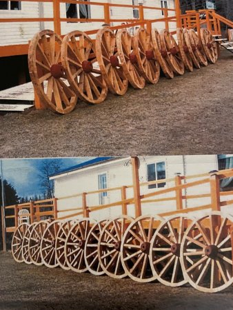 ‘It’s a lost art’: Alberta man recreates historic red river carts ...