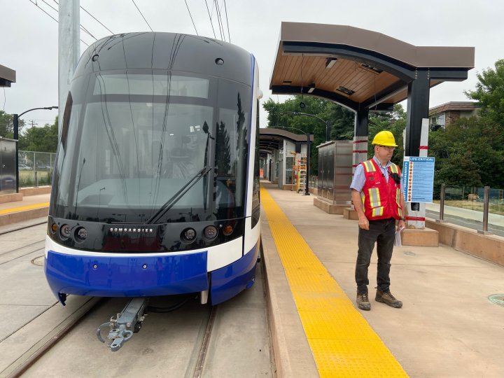 Valley Line LRT begins train testing in Edmonton’s Strathearn area ...