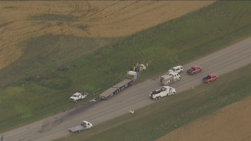 3 people killed in crash north of Edmonton: Alberta RCMP | Globalnews.ca