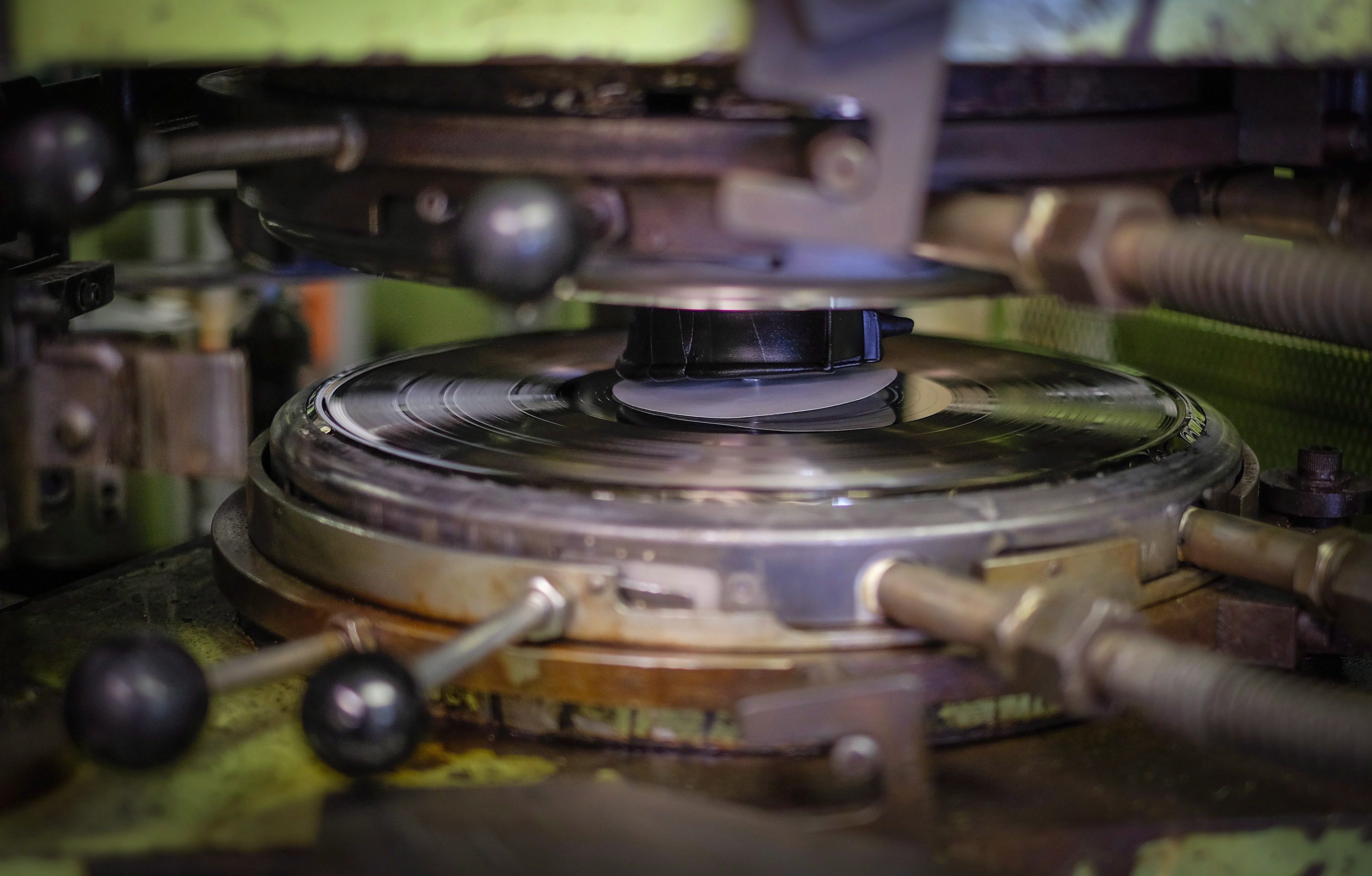 COMMENTARY: The world is suffering from a shortage of vinyl records and ...