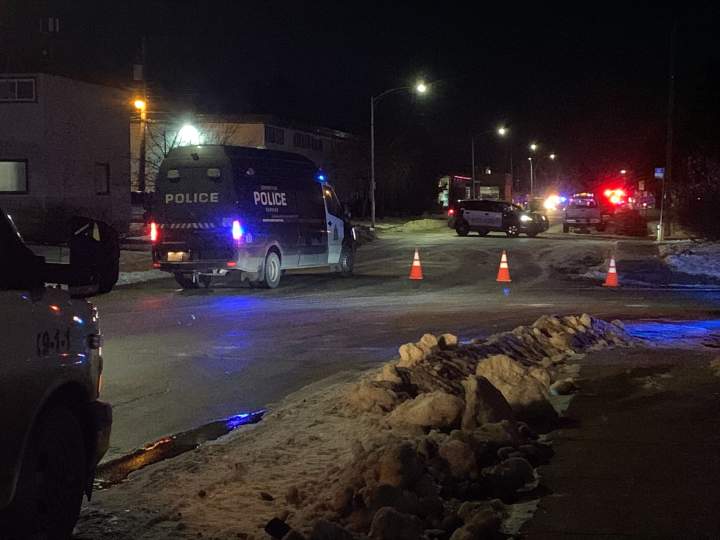 Suspect dead, hostage released from home after bank robbery in north ...