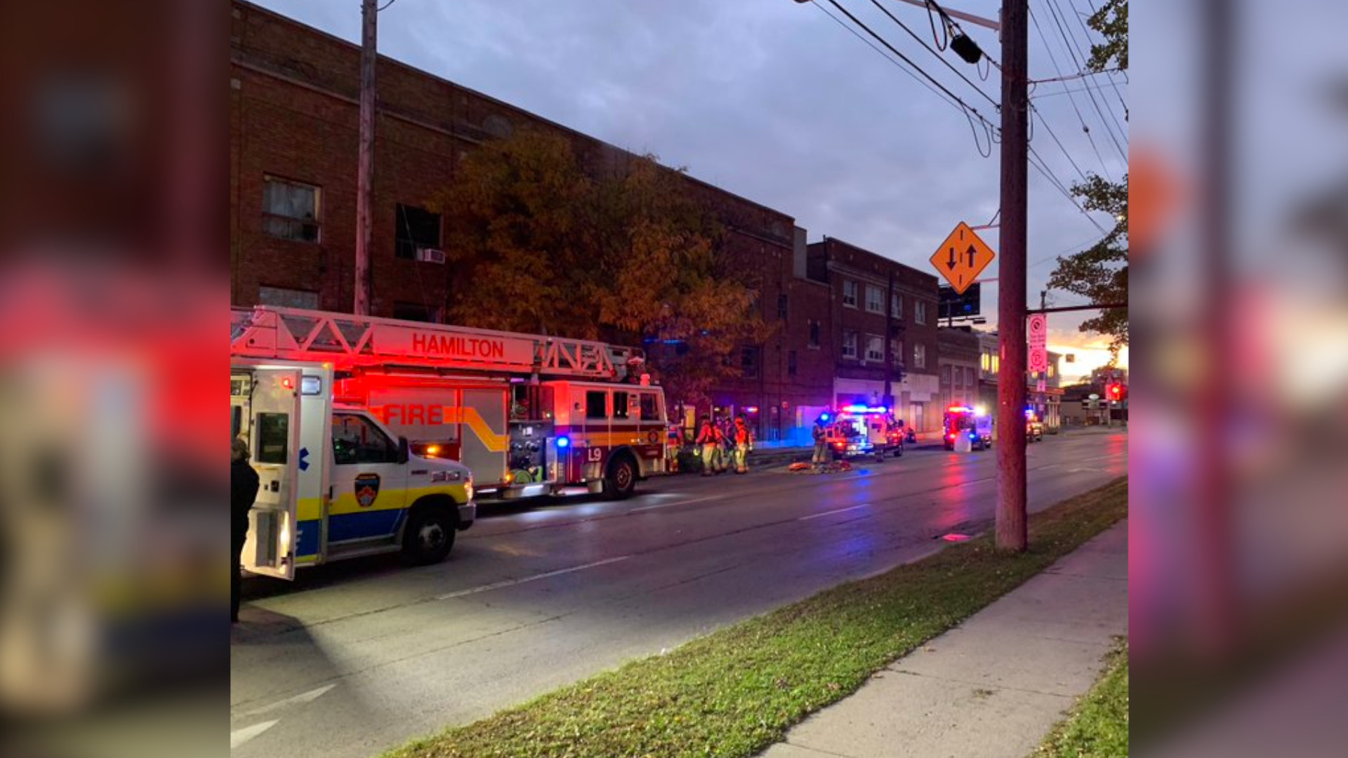 2 people rescued from apartment blaze in central Hamilton - Hamilton ...