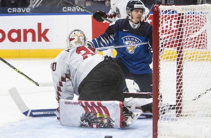 Koivunen powers Finland past Austria 7-1 at world junior hockey ...