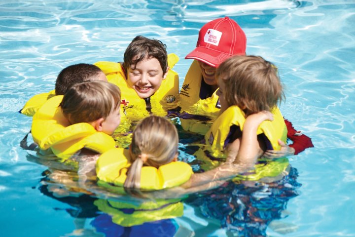 Canadians feel waves of nostalgia as Red Cross swim program winds down ...