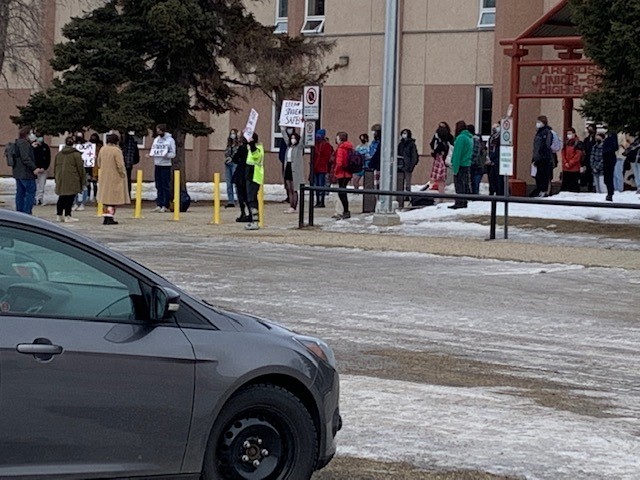 How to talk with kids as Alberta students return to class with no mask ...
