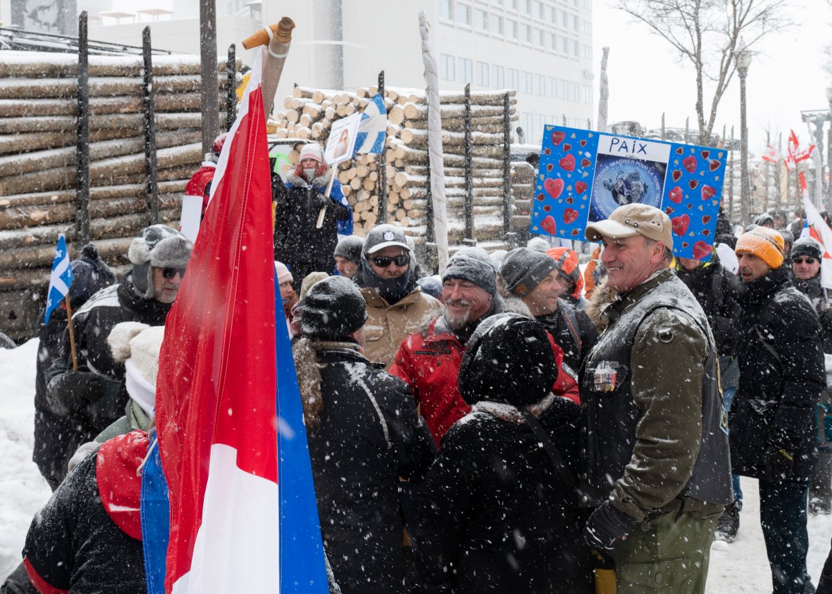 Thousands protest at Quebec City legislature again as anti-mandate ...