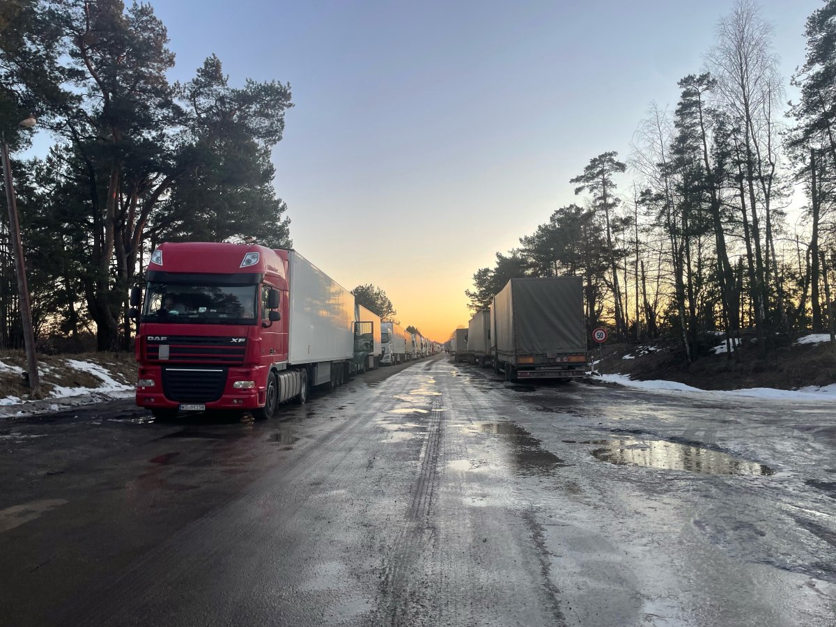 Russian, Belarusian truckers speak of fears over Ukraine war: ‘It ...