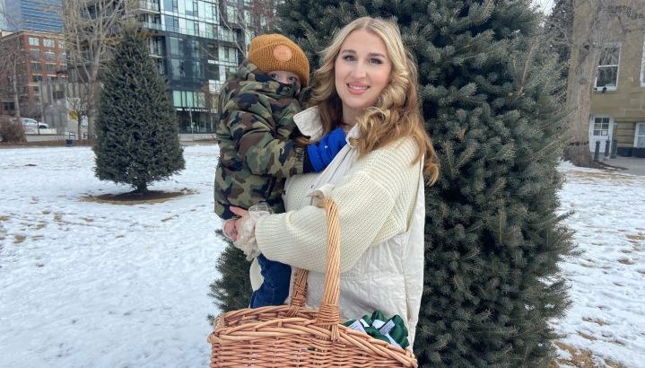 Calgary woman creates hot seller with heatless hair-curling product ...