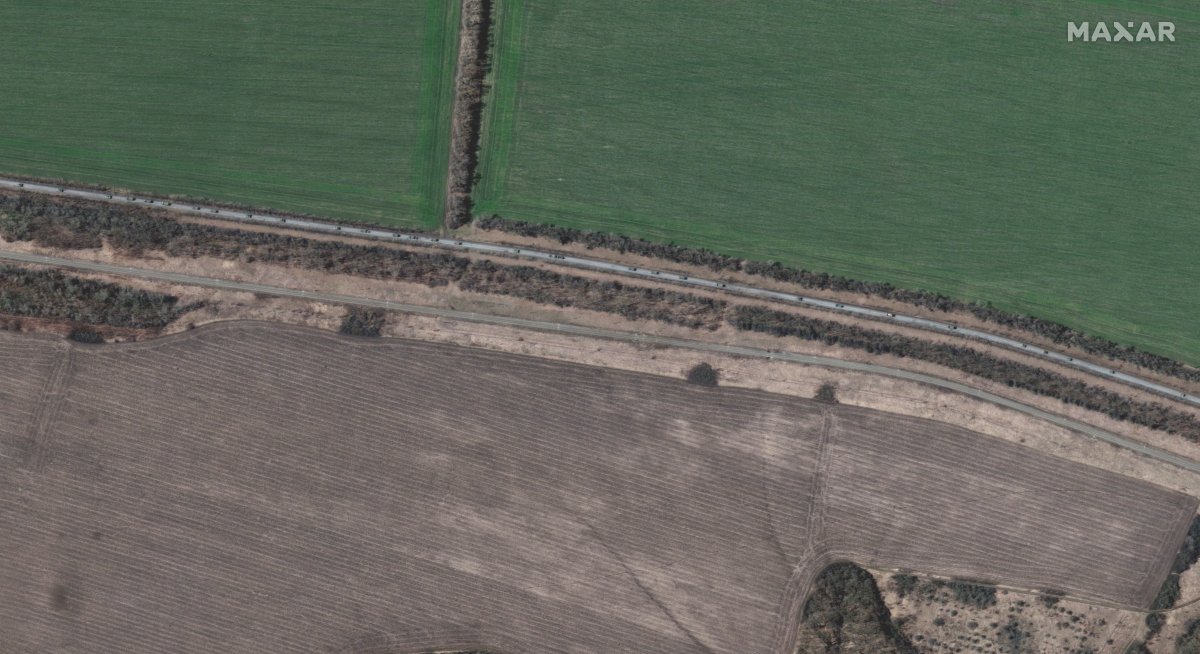 13 km long Russian military convoy approaching Ukraine’s Donbas ...