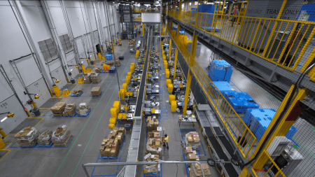 Amazon Canada unveils advanced robotics fulfillment centre in Hamilton ...