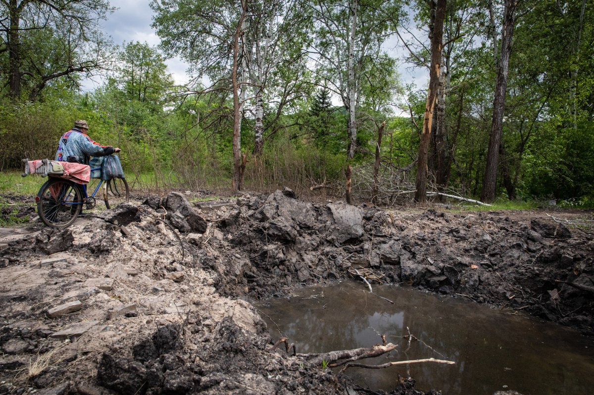Russia’s barrage of Donbas has turned Ukrainian region into ‘hell ...