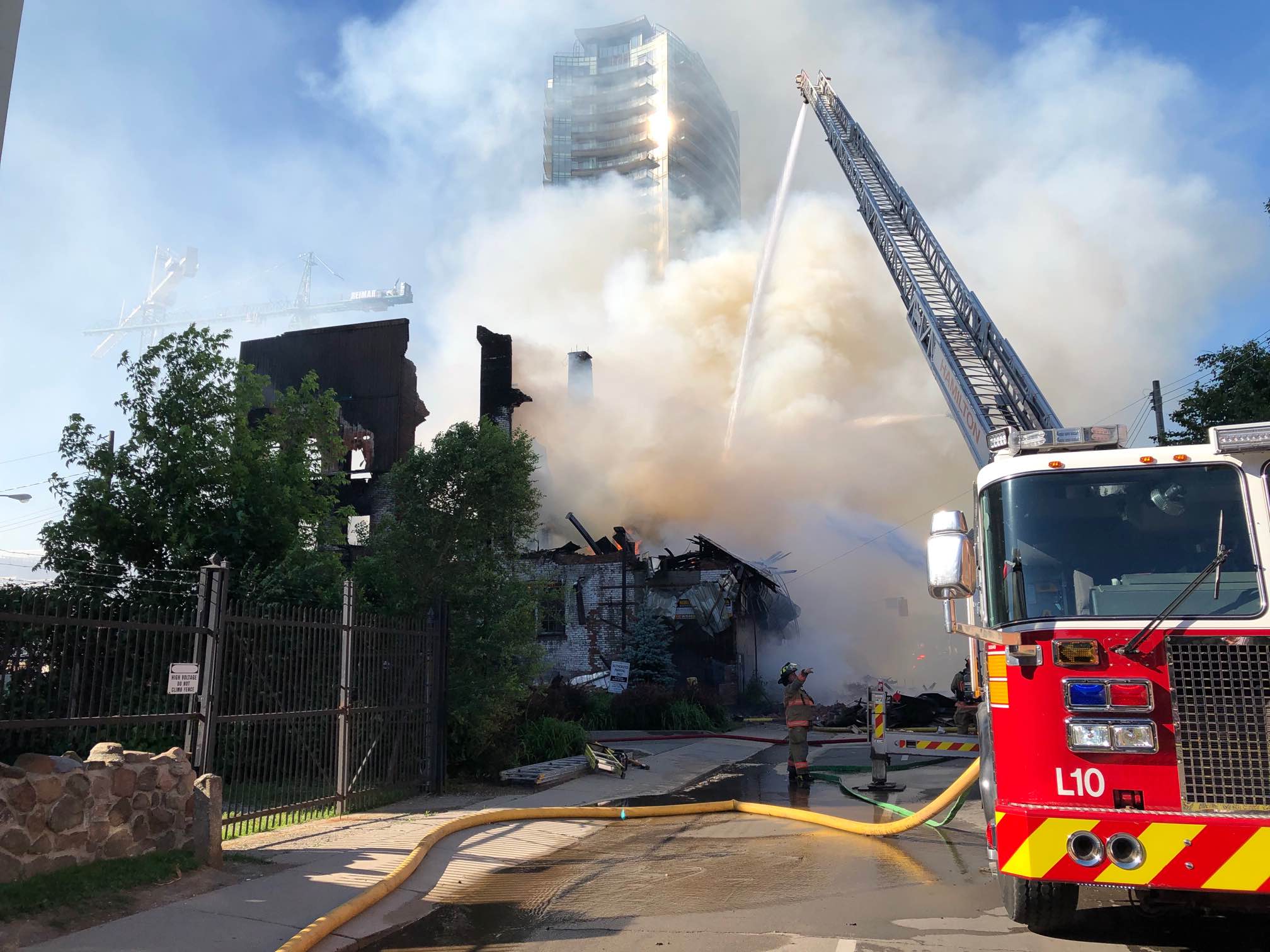 Fire destroys vacant downtown Hamilton commercial building - Hamilton ...