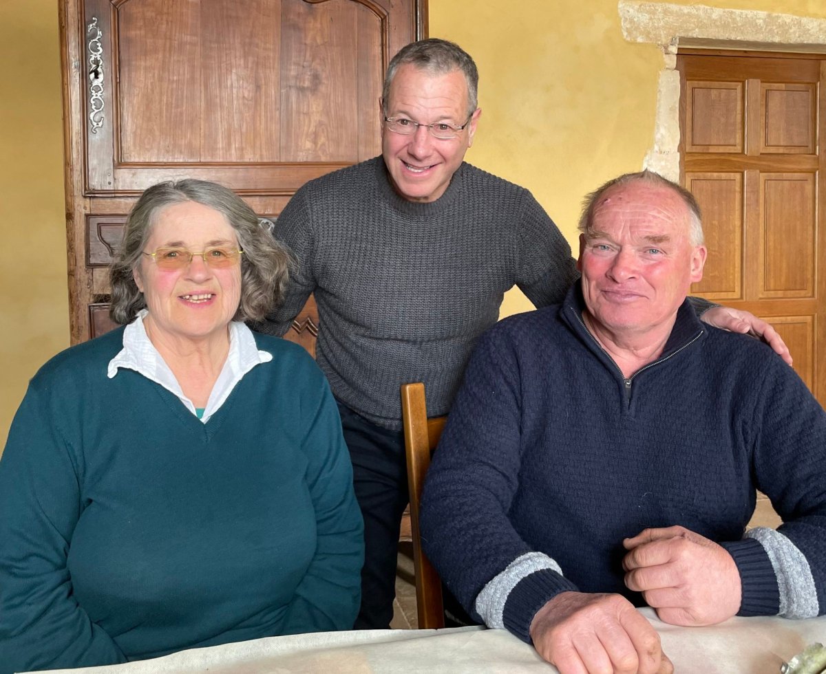 Montreal man on mission to honour heroes who saved his father on D-Day ...