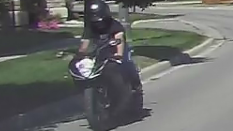 Police seek identity of motorcyclist who allegedly evaded traffic stop ...