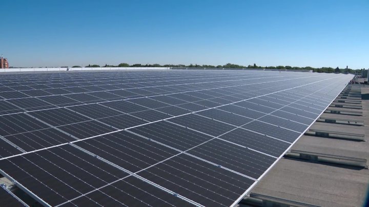Largest rooftop solar array in Canada installed at Edmonton Expo Centre ...